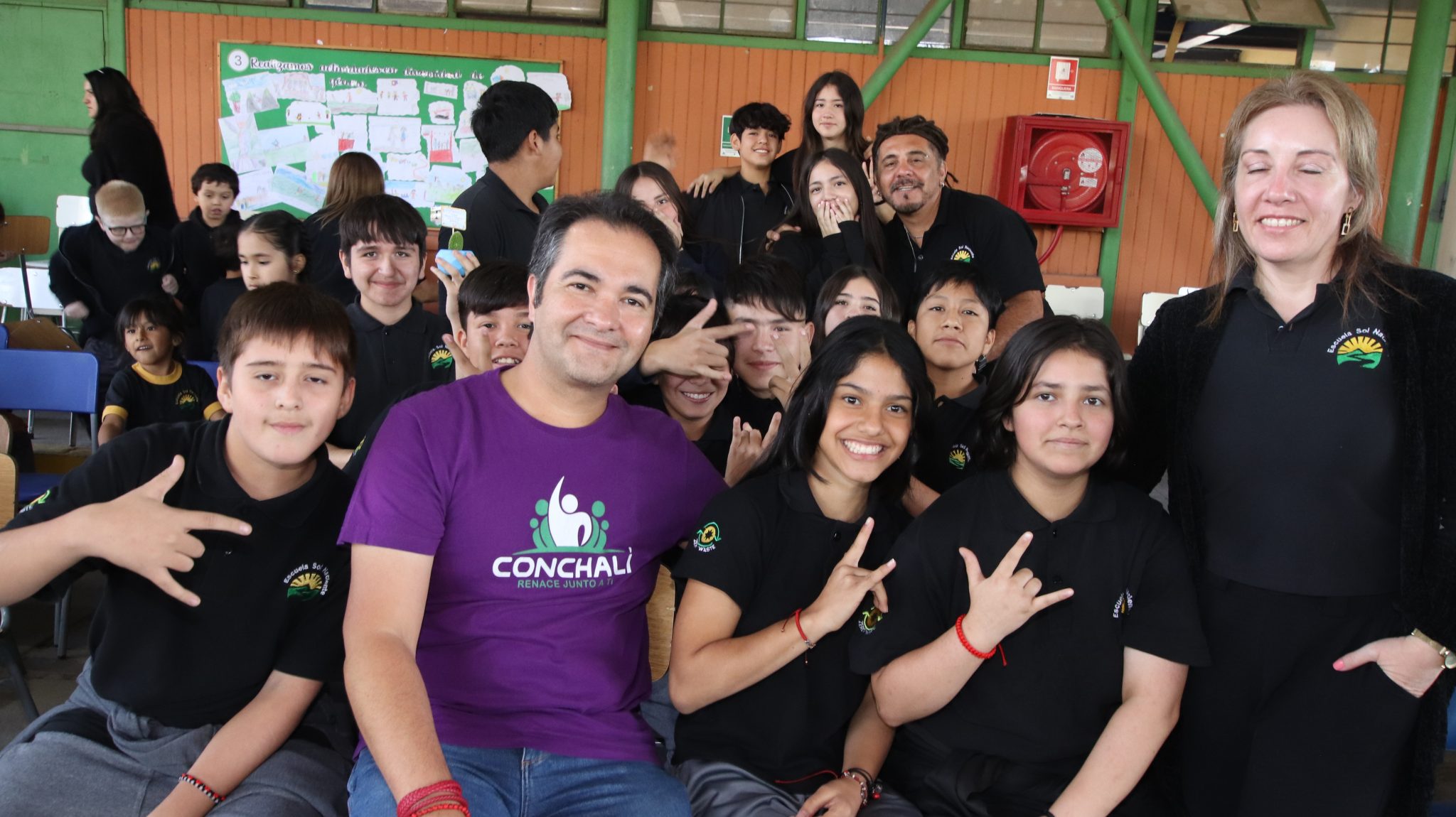 Firman Decálogo en Escuela Sol Naciente - coresam